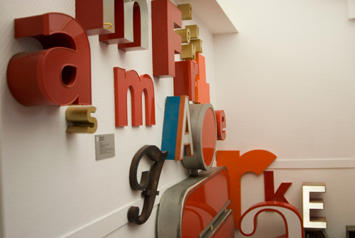 El museo de letras rescatadas - Yorokobu