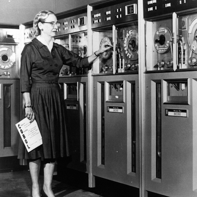 Grace Hopper, la excéntrica pionera de la programación informática ... Grace Hopper, la excéntrica pionera de la programación informática ...