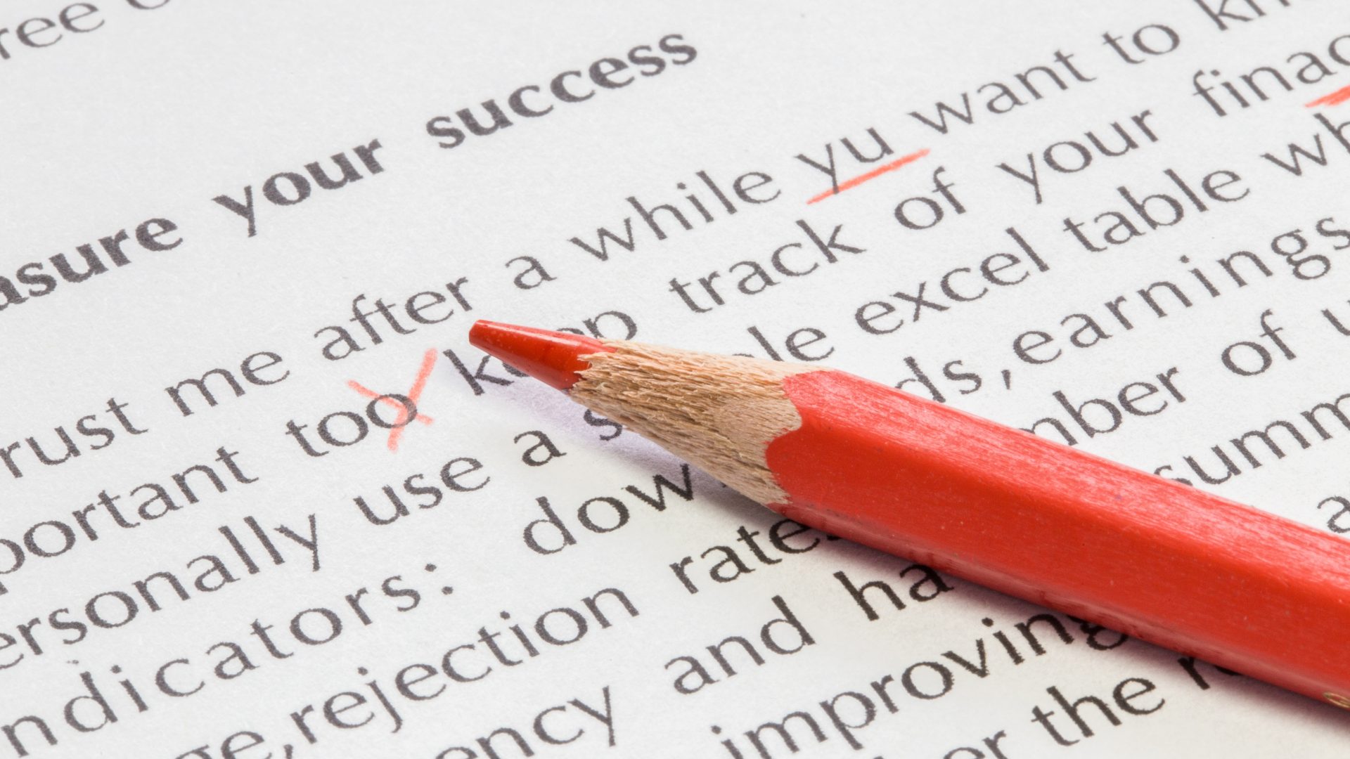 Un corrector de textos no se limita solo a corregir erratas