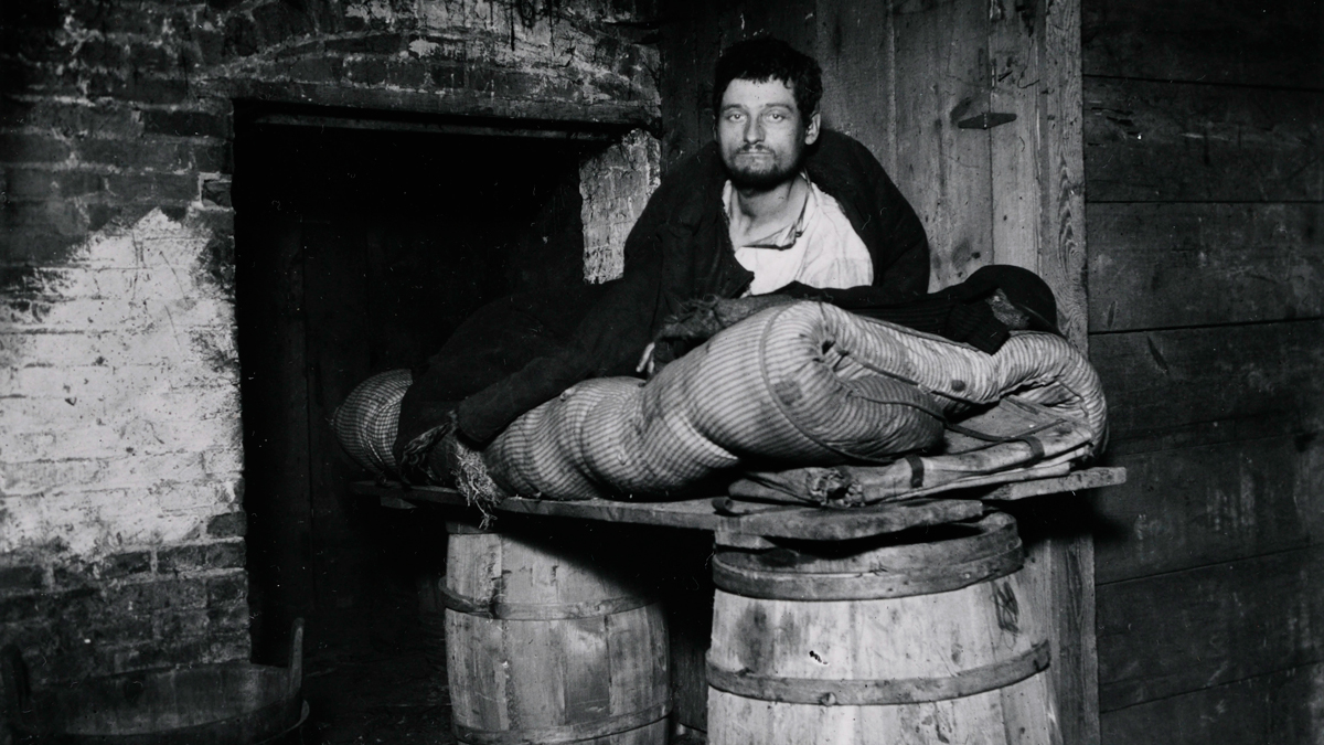Jacob Riis, el fotógrafo que acabó con los 'tenements'